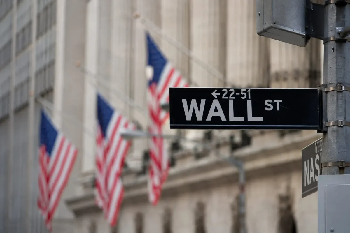 Alphabet's AI Cost Fears Trigger Nasdaq Slide; Dow Gains on Oil Drop ...
